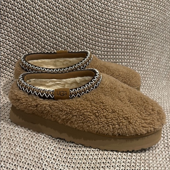 UGG | Shoes | Ugg Tazz Maxi Curly Genuine Shearling Sleeper | Poshmark